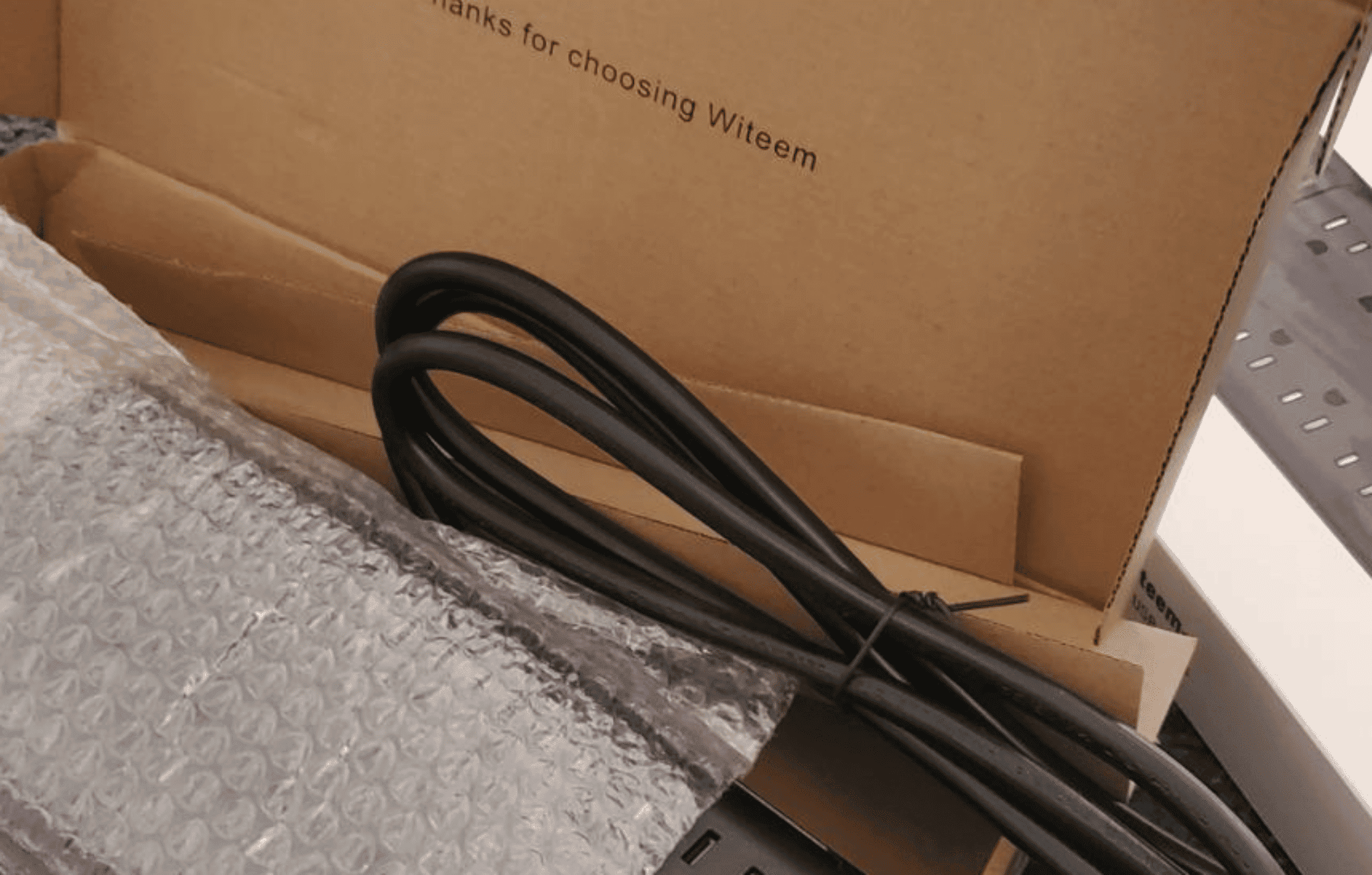 Witeem 12 Outlet Surge Protector - Is it Worth Trying Out?